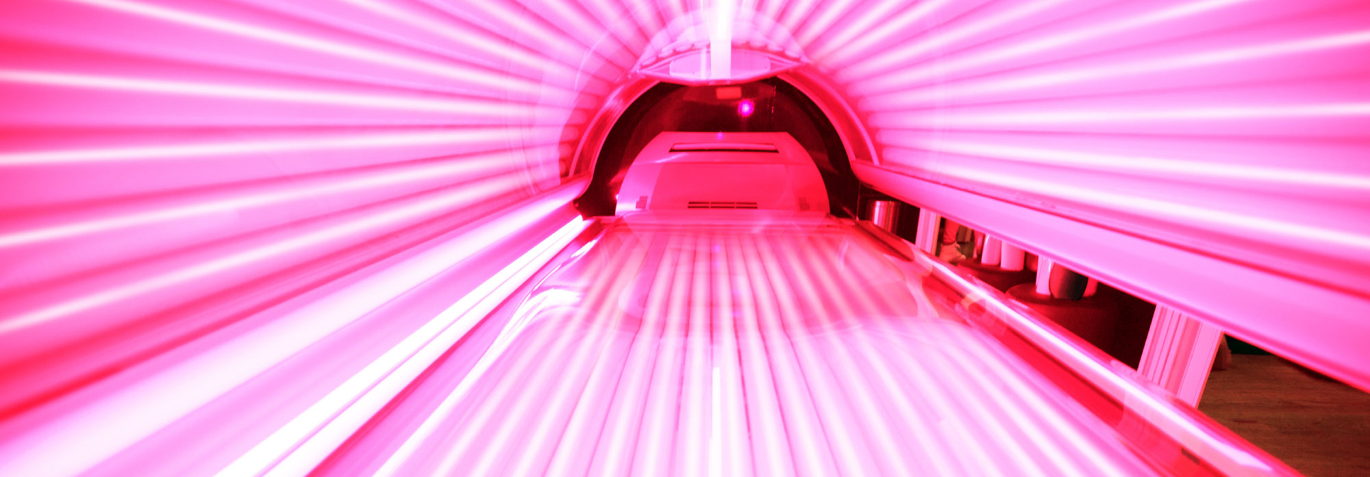 Red Light Skin Rejuvenation Treatments - LVB Bronzage et Spa